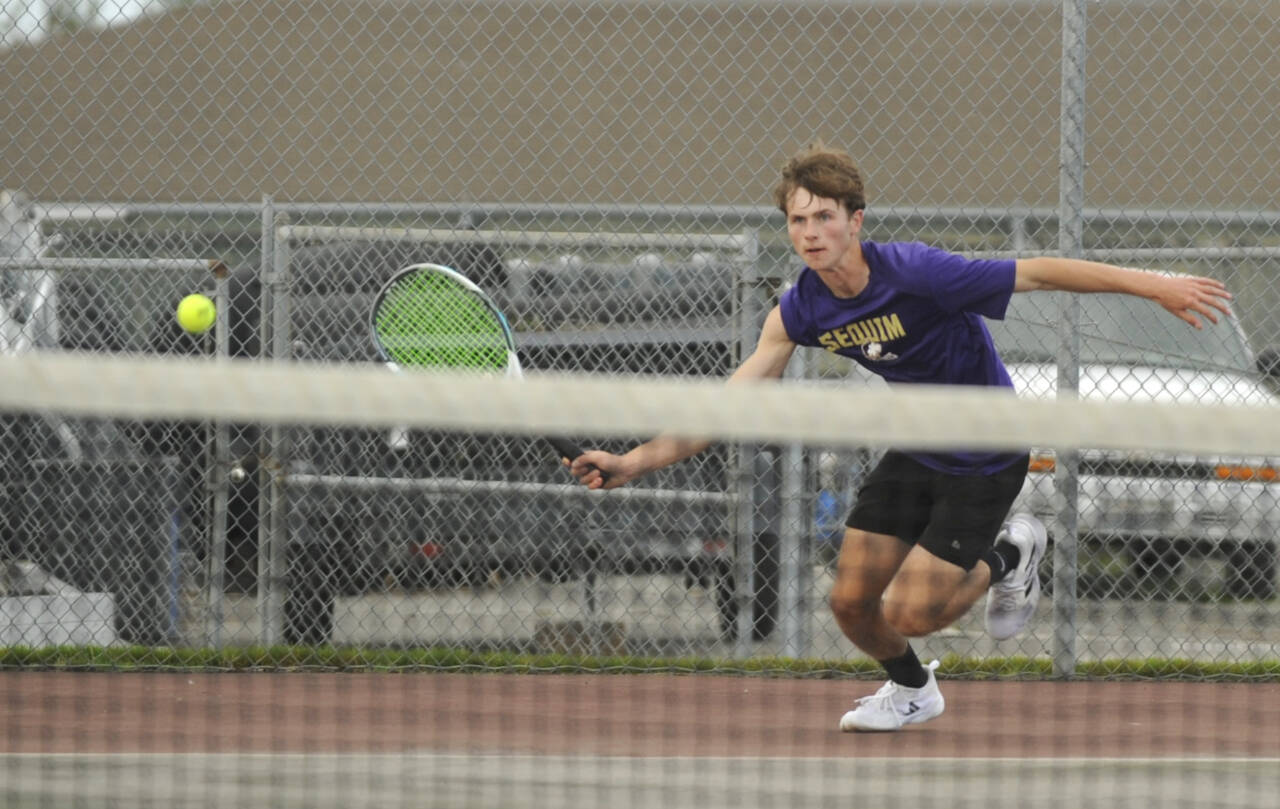 Boys tennis: Wolves show fight in league losses | Sequim Gazette