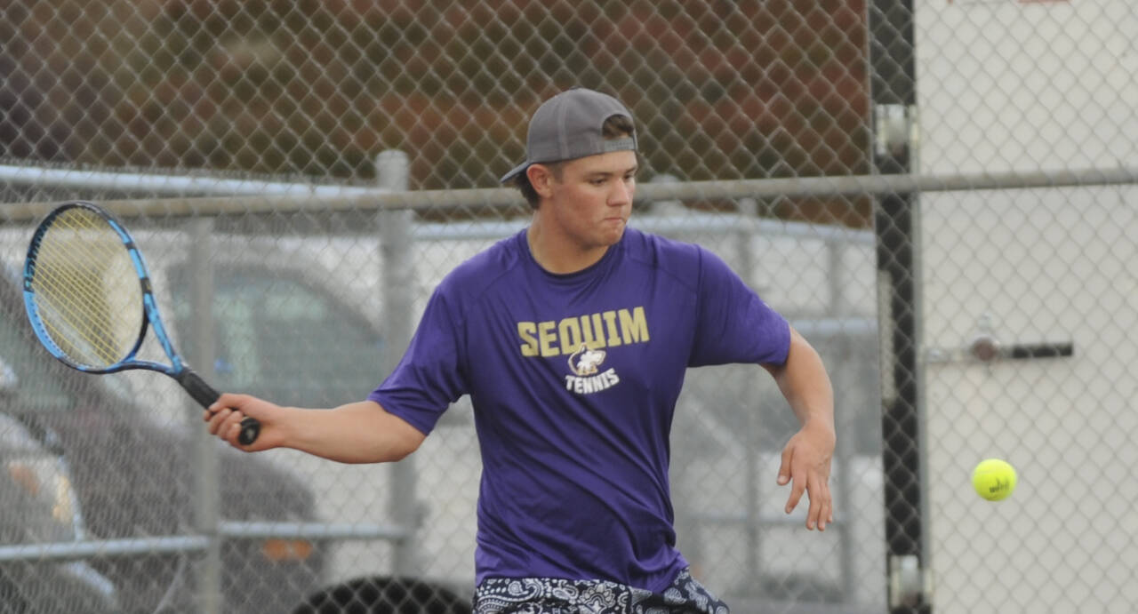 Boys tennis: Wolves show fight in league losses | Sequim Gazette