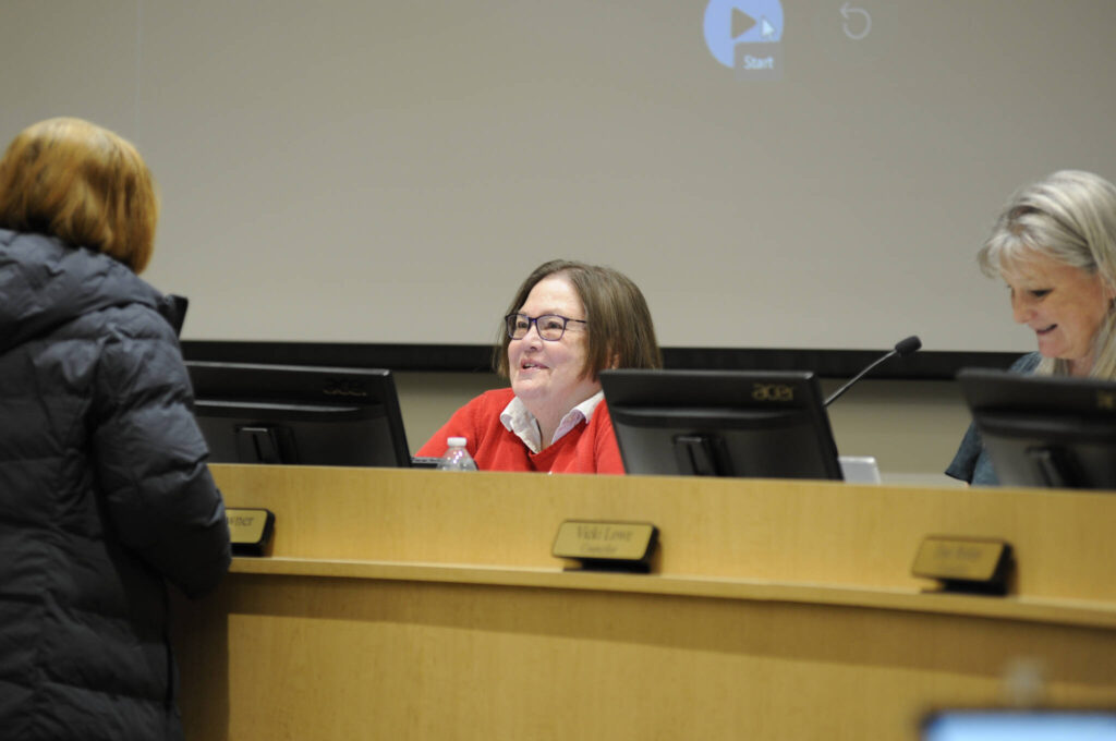 Applications open to fill vacant city council seat | Sequim Gazette