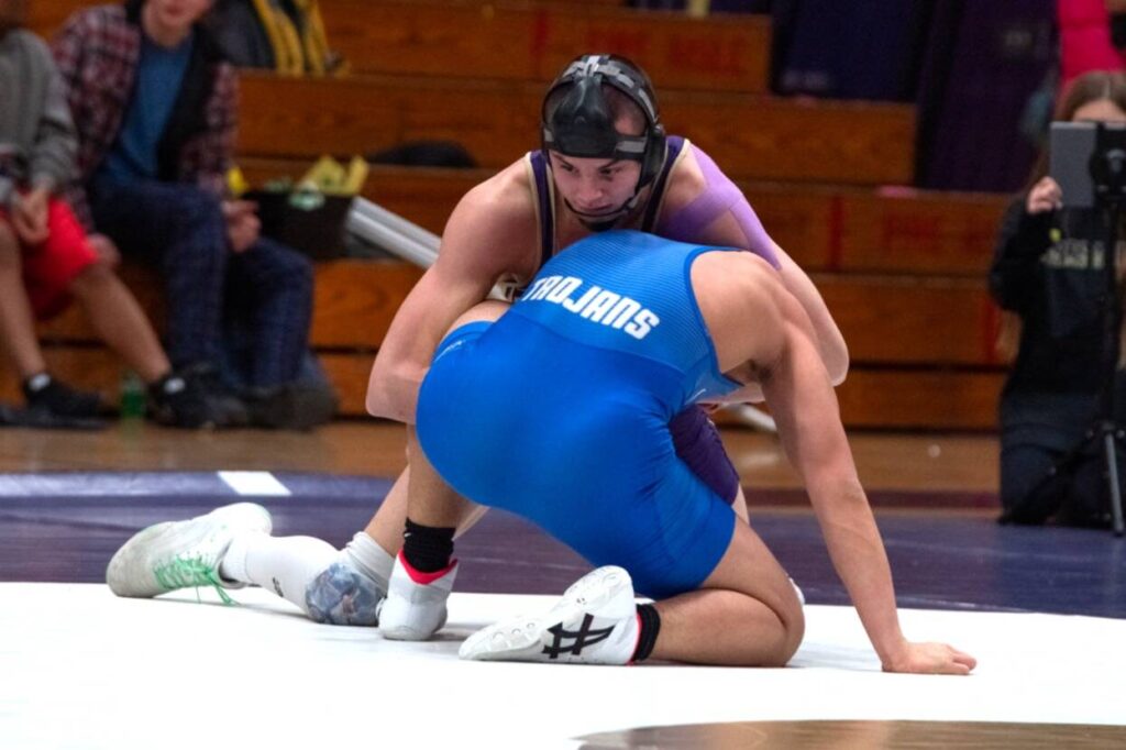Wrestling: Dual-meet success on Sequim’s senior night | Sequim Gazette