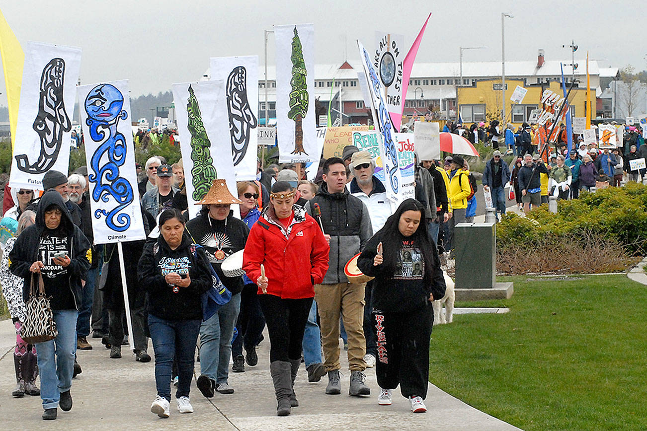 Peninsula-wide climate march draws more than 400 | Sequim Gazette